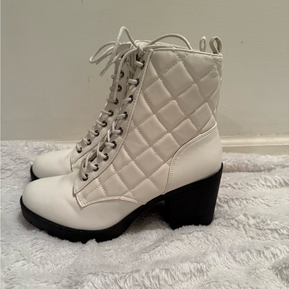 Zigi Soho | Shoes | Zigi Soho White And Black Lace Up Boots With ...
